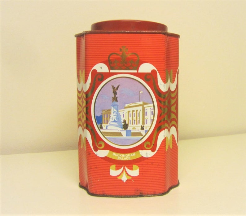 1977 Queen Elizabeth II Tin Silver Jubilee Tin Box 70s Queen Elizabeth ...