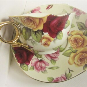 Royal Elfreda Teacup Country Rose Series Elfreda by Allison L L 80s ...