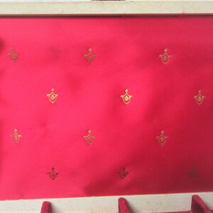 Cheney Jewelry Box Cream With Red Velvet & Satin 60s Vinyl Jewel Box ...