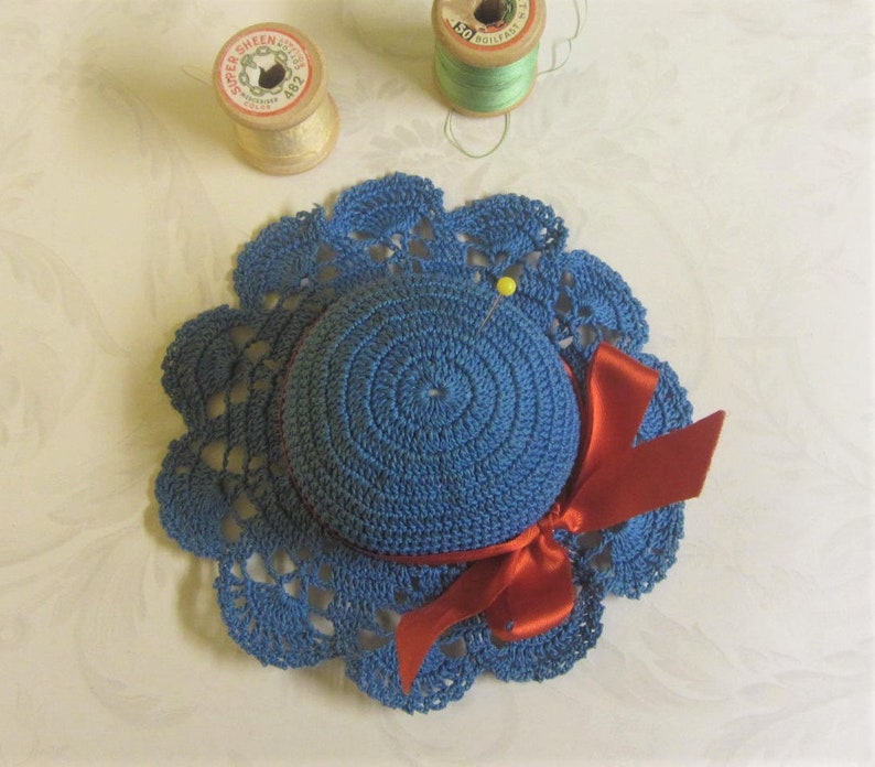 Vintage Crochet Hat Pin Cushion: Blue & Red Ribbon, 1950s Sewing Decor ...