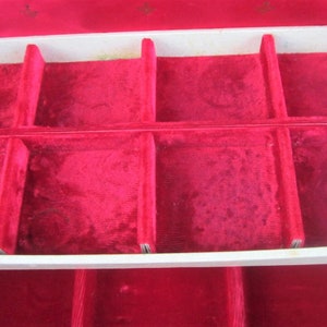 Cheney Jewelry Box Cream With Red Velvet & Satin 60s Vinyl Jewel Box ...