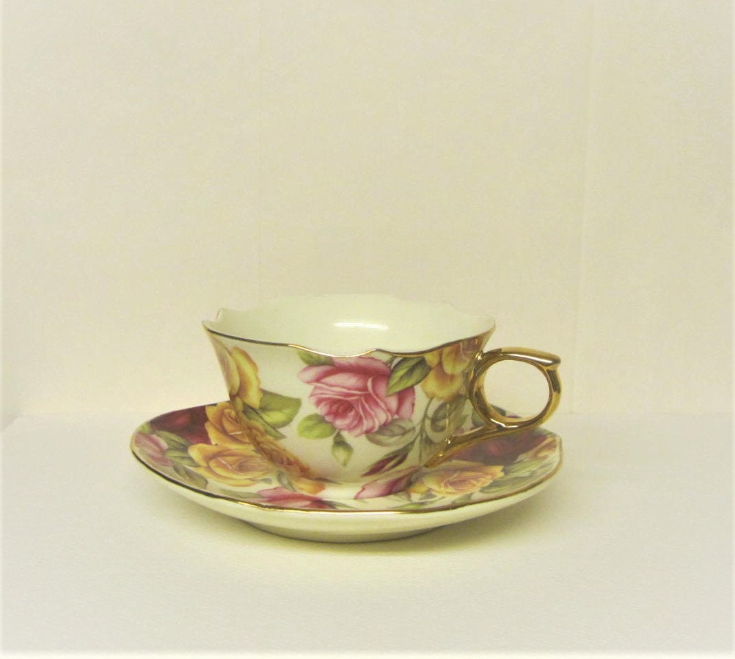 Royal Elfreda Teacup Country Rose Series Elfreda by Allison L L 80s ...