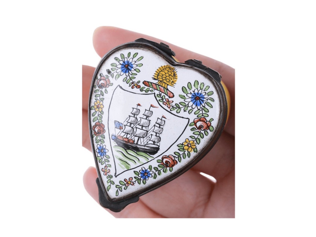C1790 Battersea Box With Ship - Etsy