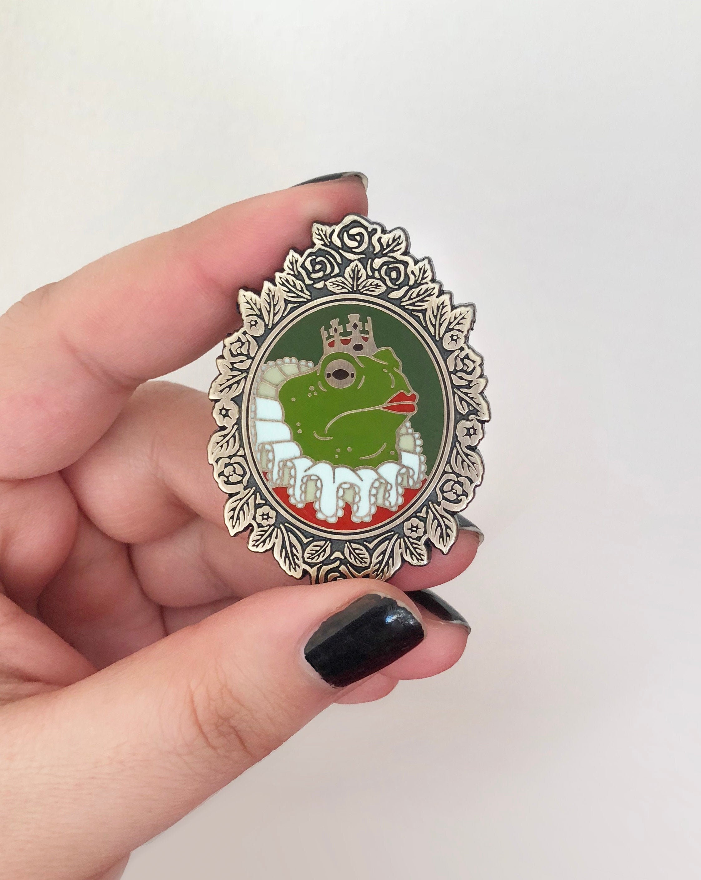 Toad Queen Cameo Brooch Hard Enamel Lapel Pin | Etsy