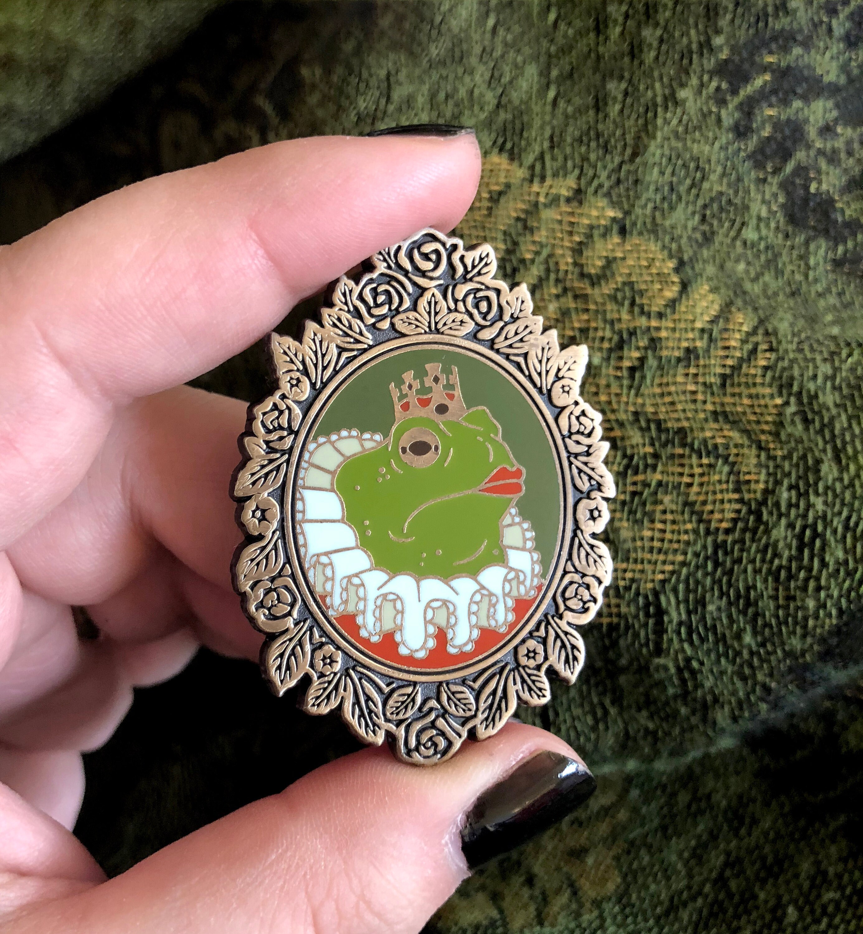 Toad Queen Cameo Brooch Hard Enamel Lapel Pin | Etsy