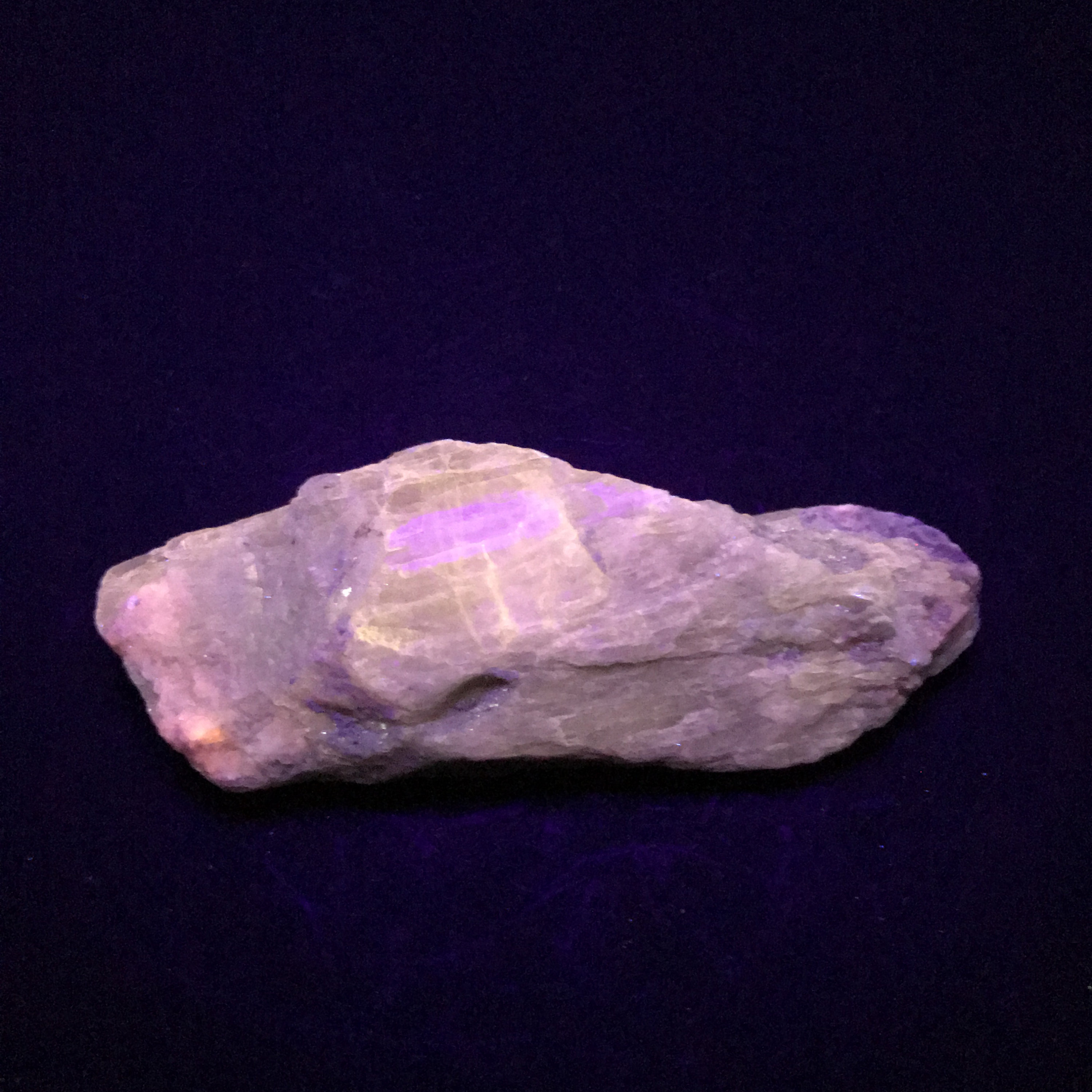 RARE Fluorescent HACKMANITE. *Tenebrescent* Rough unique crystal ...