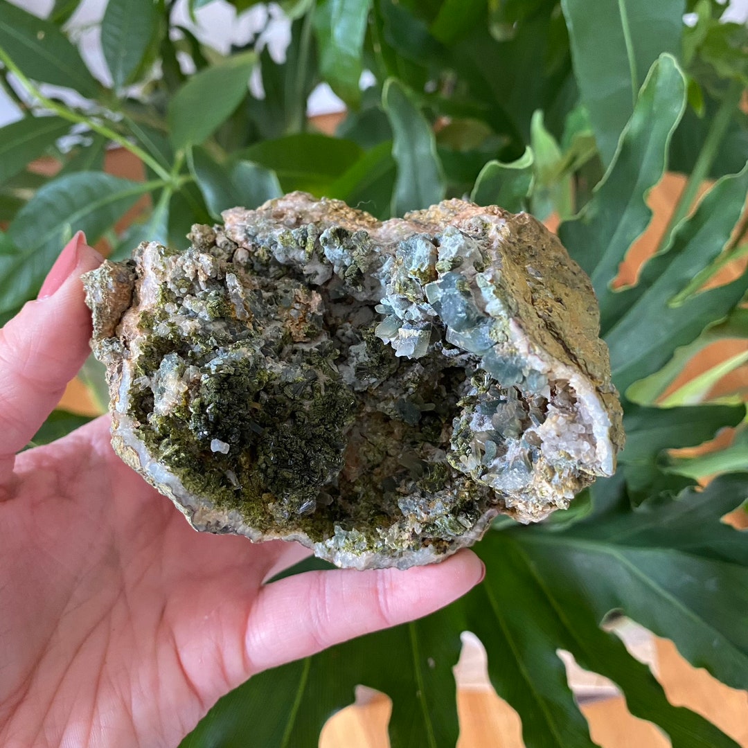 1.29 Lb Epidote, Chlorite Quartz, Byssolite, and Fluorescent Calcite on ...