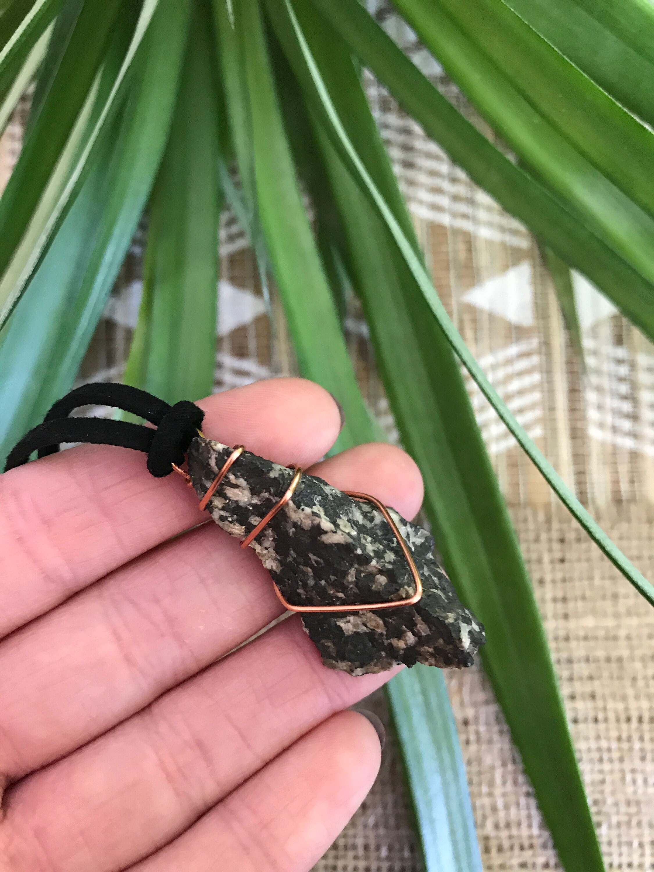 Fluorescent willemite and franklinite necklace, wirewrapped pendant ...
