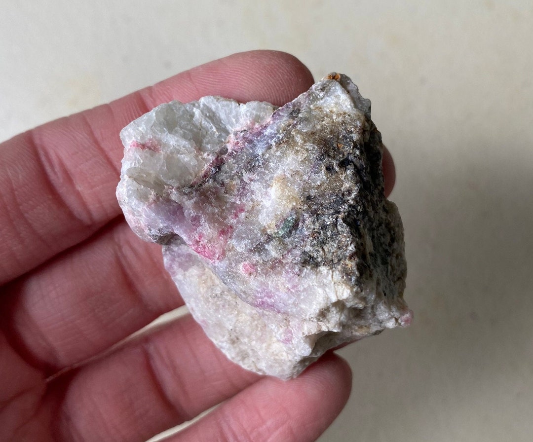 Fluorescent Greenland Tugtupite. Rare Fluorescent Mineral From Rare ...