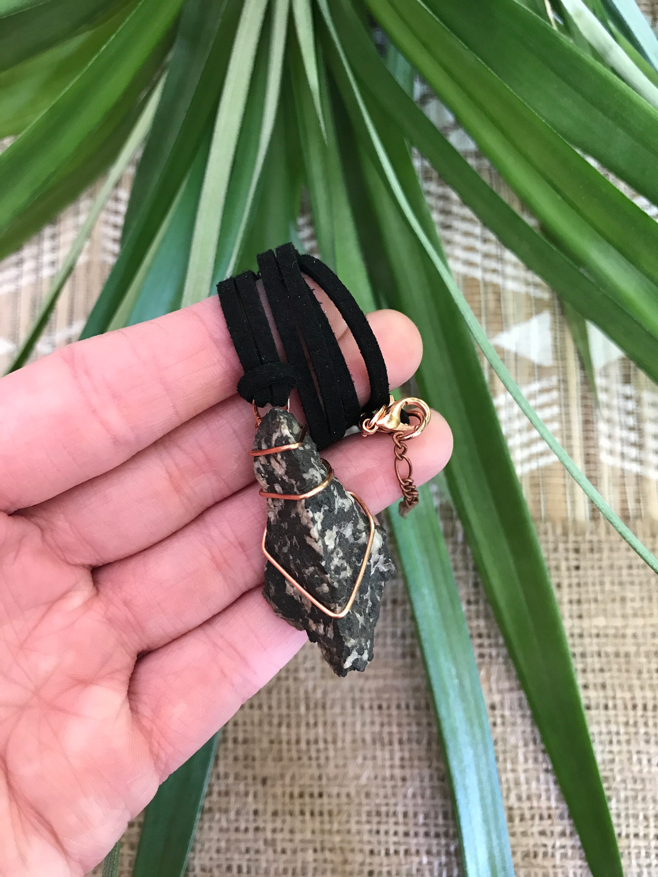 Fluorescent willemite and franklinite necklace, wirewrapped pendant ...