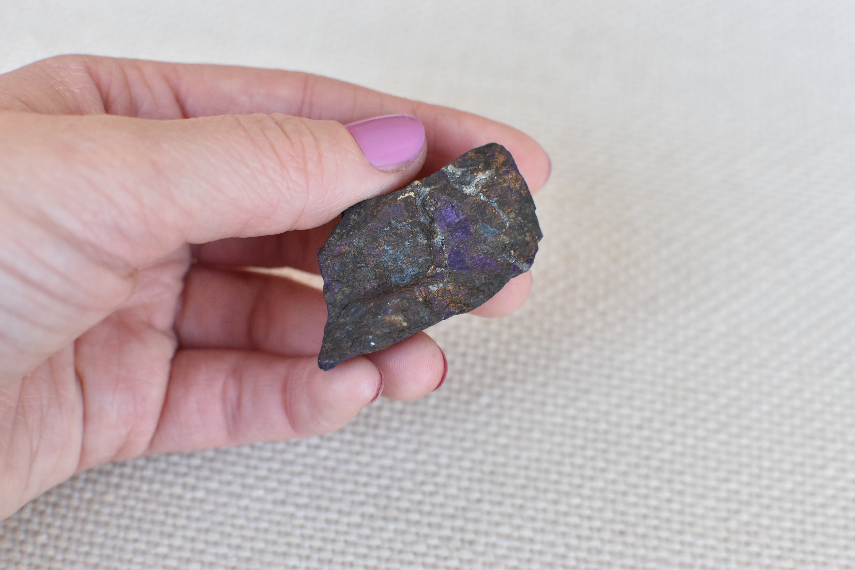 Purpurite heterosite crystal with triphylite - Natural / raw / rough ...