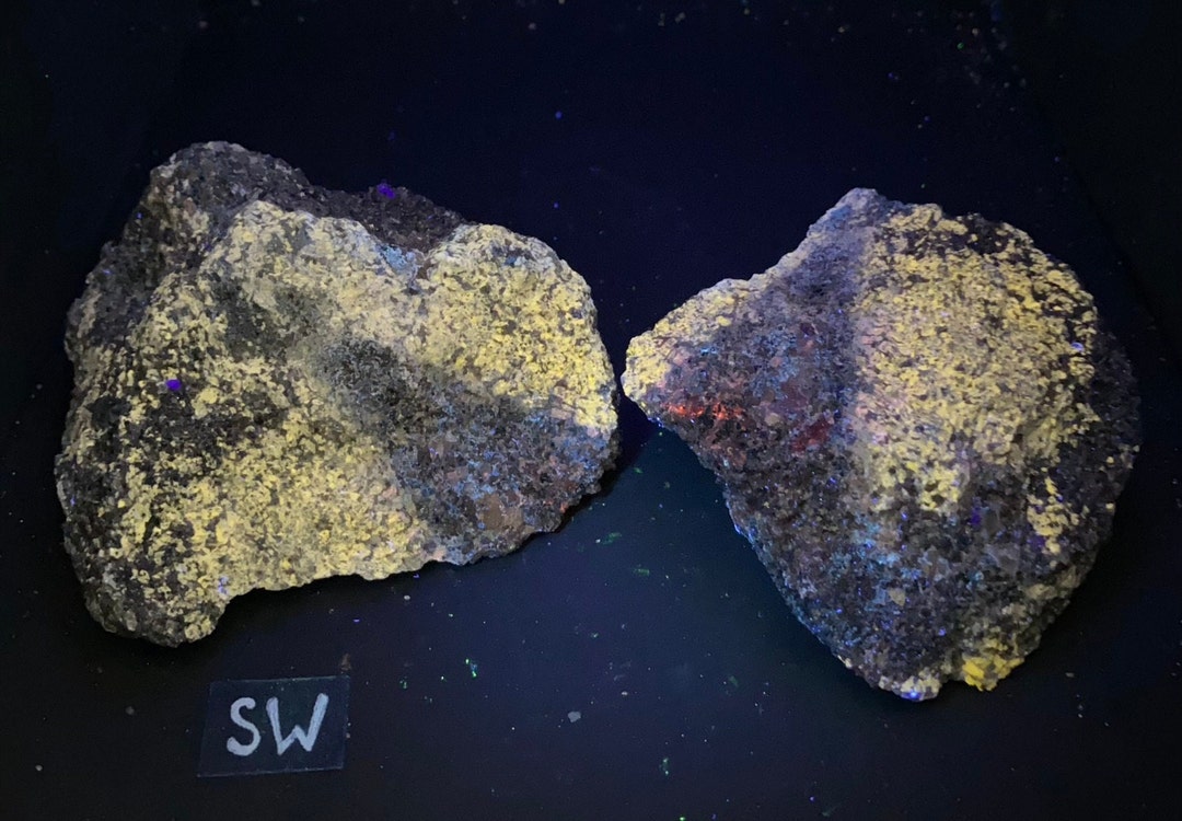Fluorescent Wollastonite Pair, Calcite, Hydrozincite, Pyrite, and ...