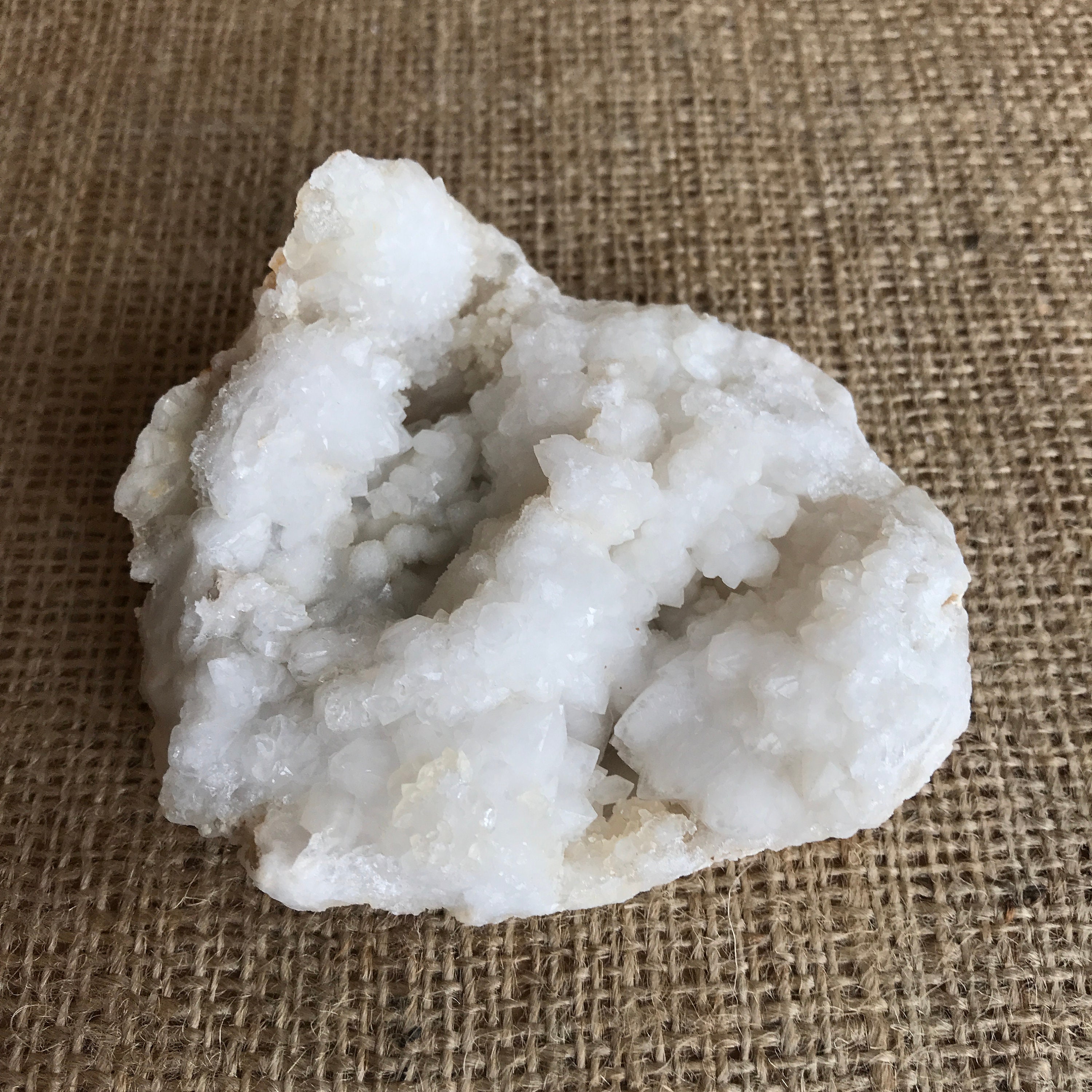 Fluorescent Geode chalcedony and quartz piece. Bright green under ...