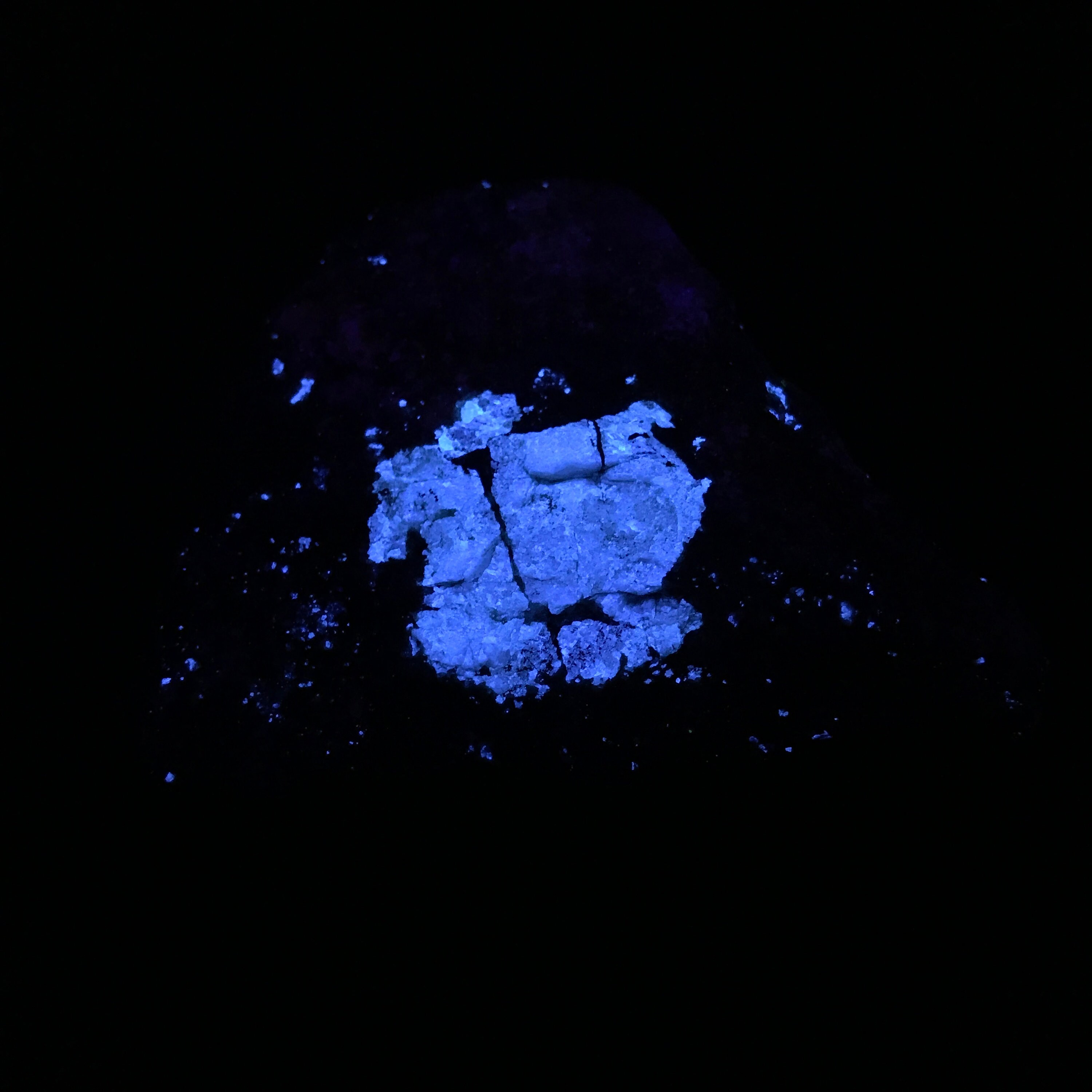 HUGE 2.9 lb SCHEELITE - 5.5 - XL Rare Fluorescent Mineral from ...
