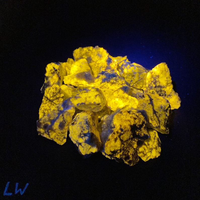 ONE FLUORESCENT WERNERITE Specimen. Smalll Yellow Longwave | Etsy