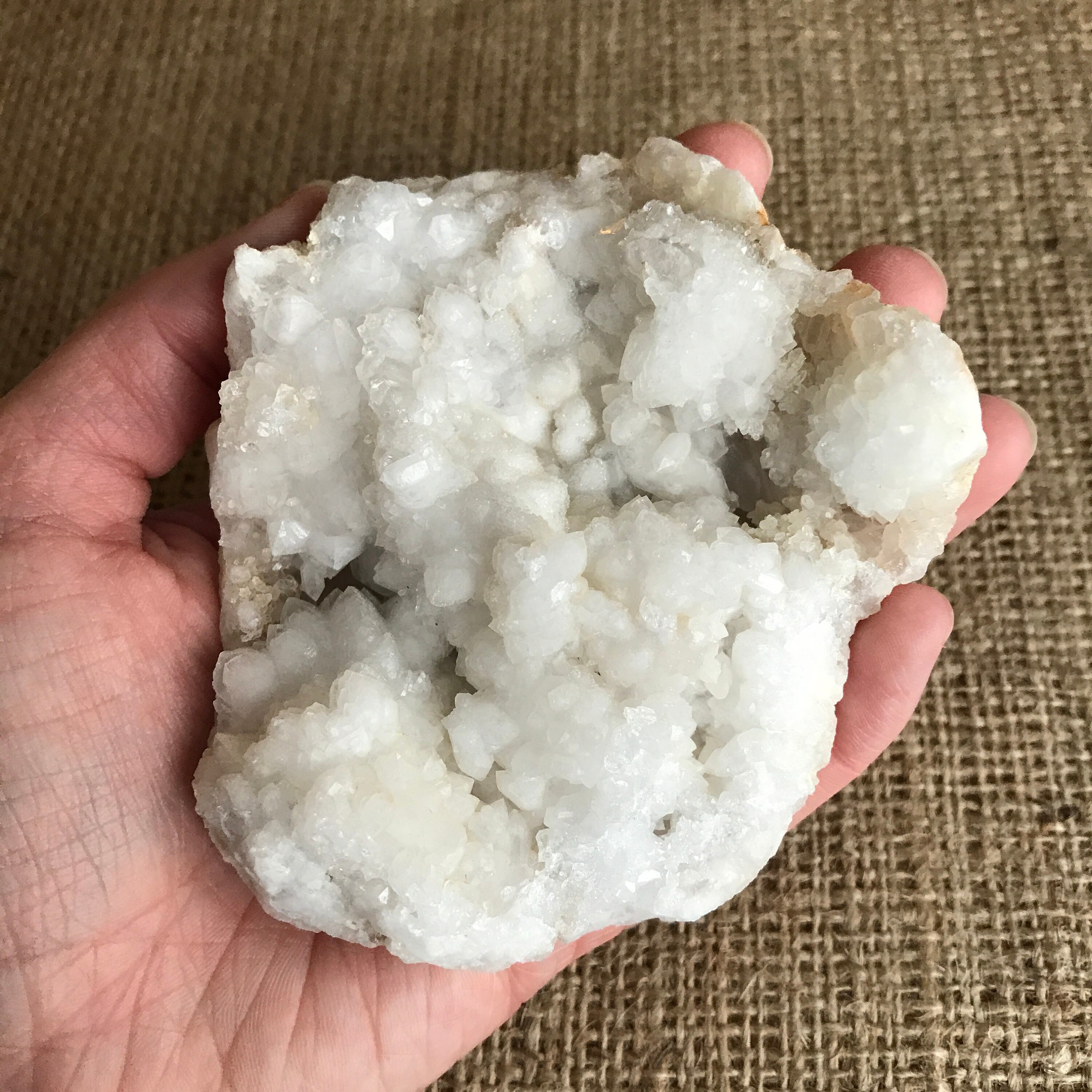 Fluorescent Geode chalcedony and quartz piece. Bright green under ...