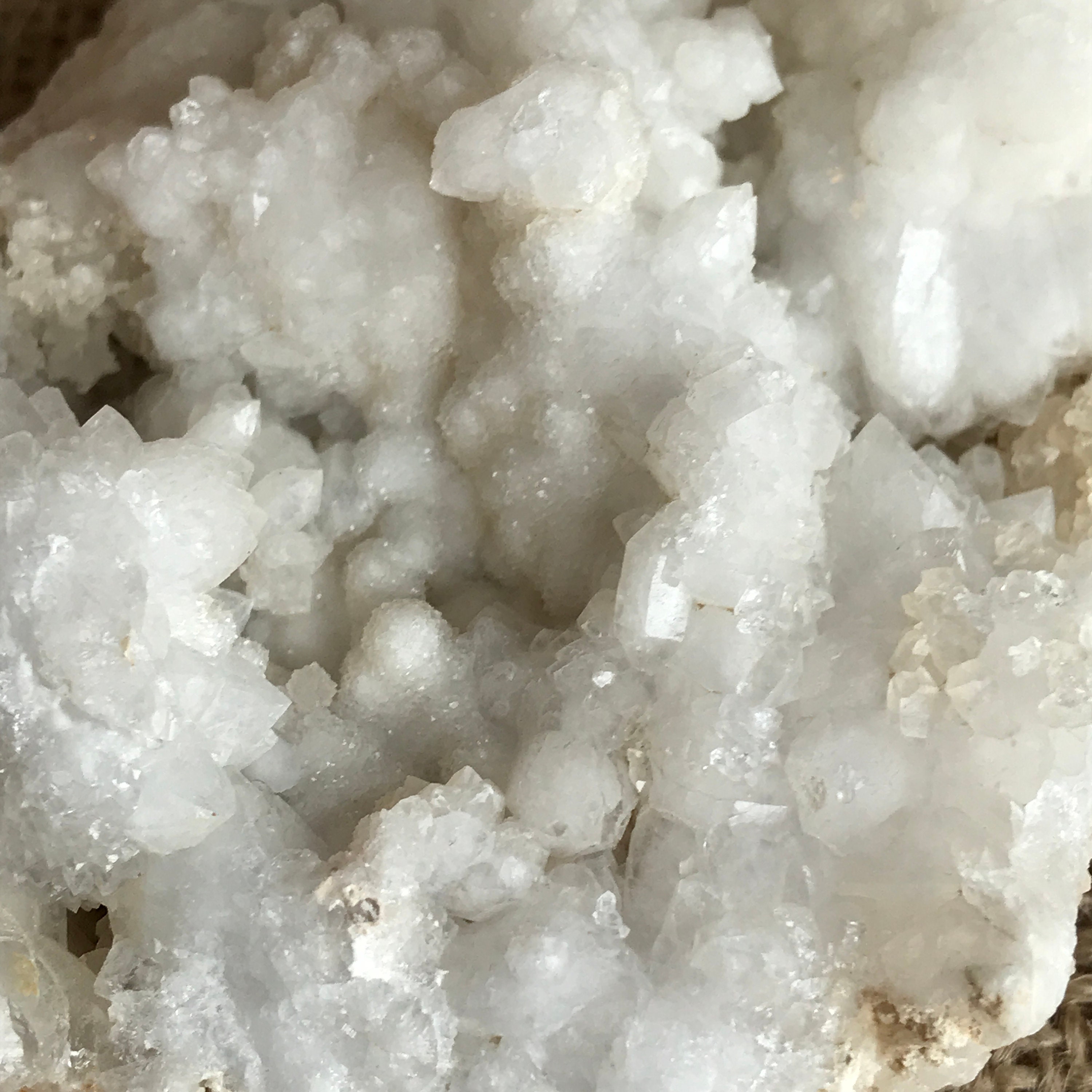 Fluorescent Geode chalcedony and quartz piece. Bright green under ...