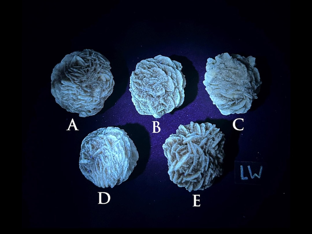 ONE LW Phosphorescent Desert Rose Selenite Crystal Cluster. Light Sw/mw ...