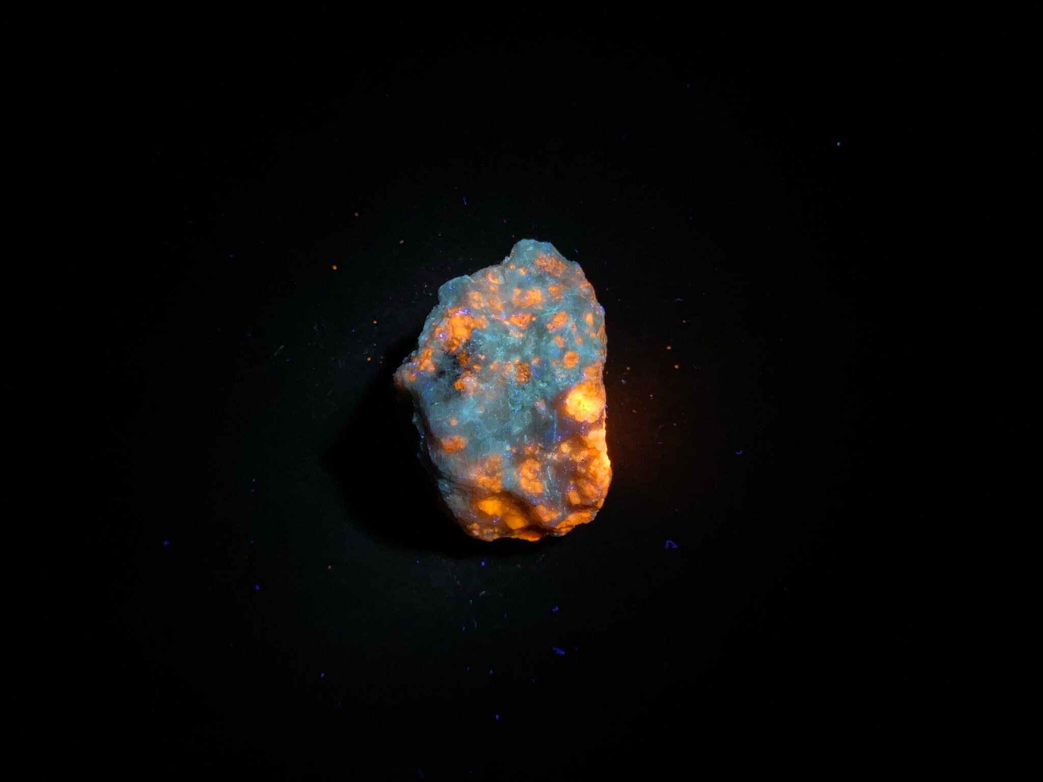 RARE Fluorescent HACKMANITE and Richterite.*Tenebrescent* Rough unique ...
