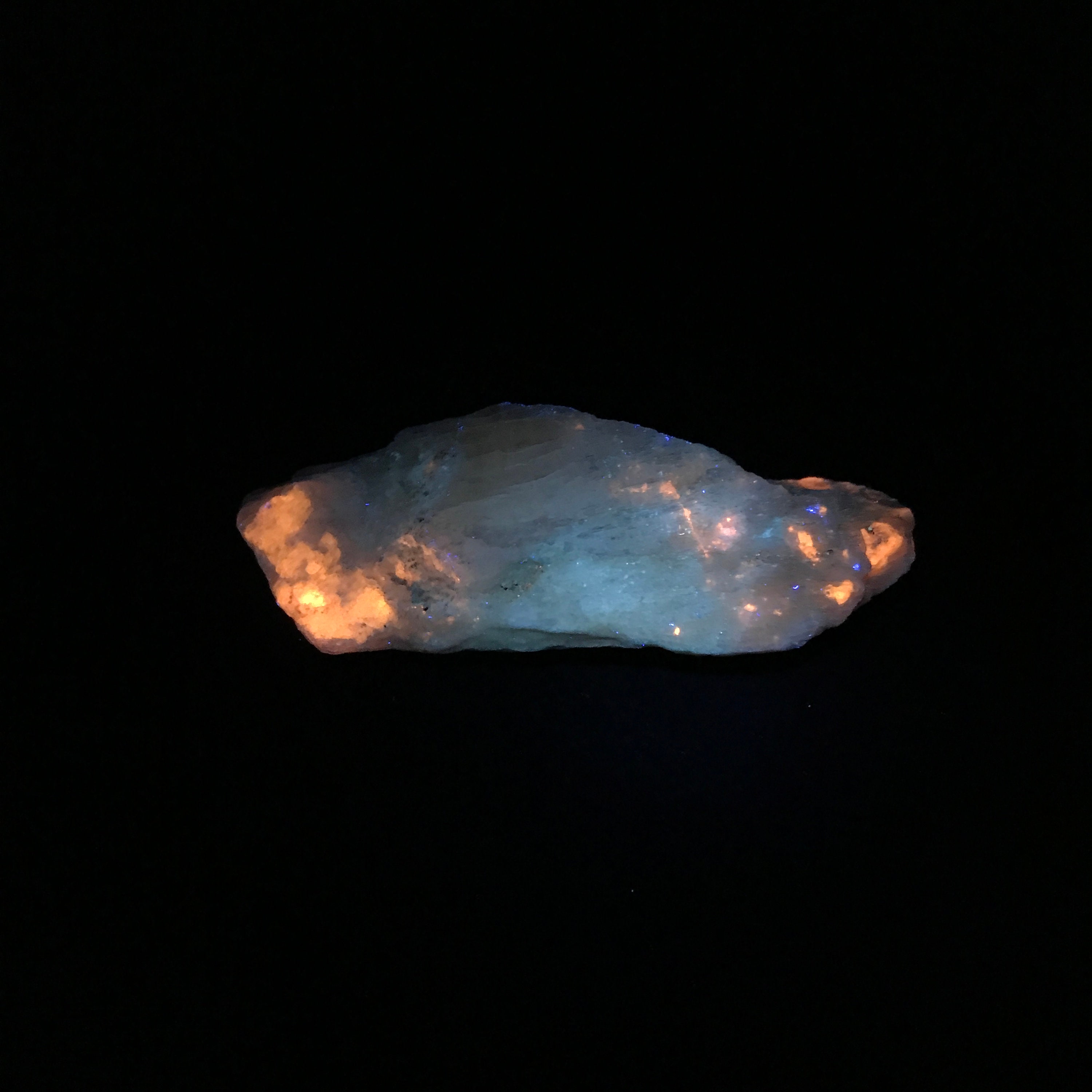 RARE Fluorescent HACKMANITE. *Tenebrescent* Rough unique crystal ...