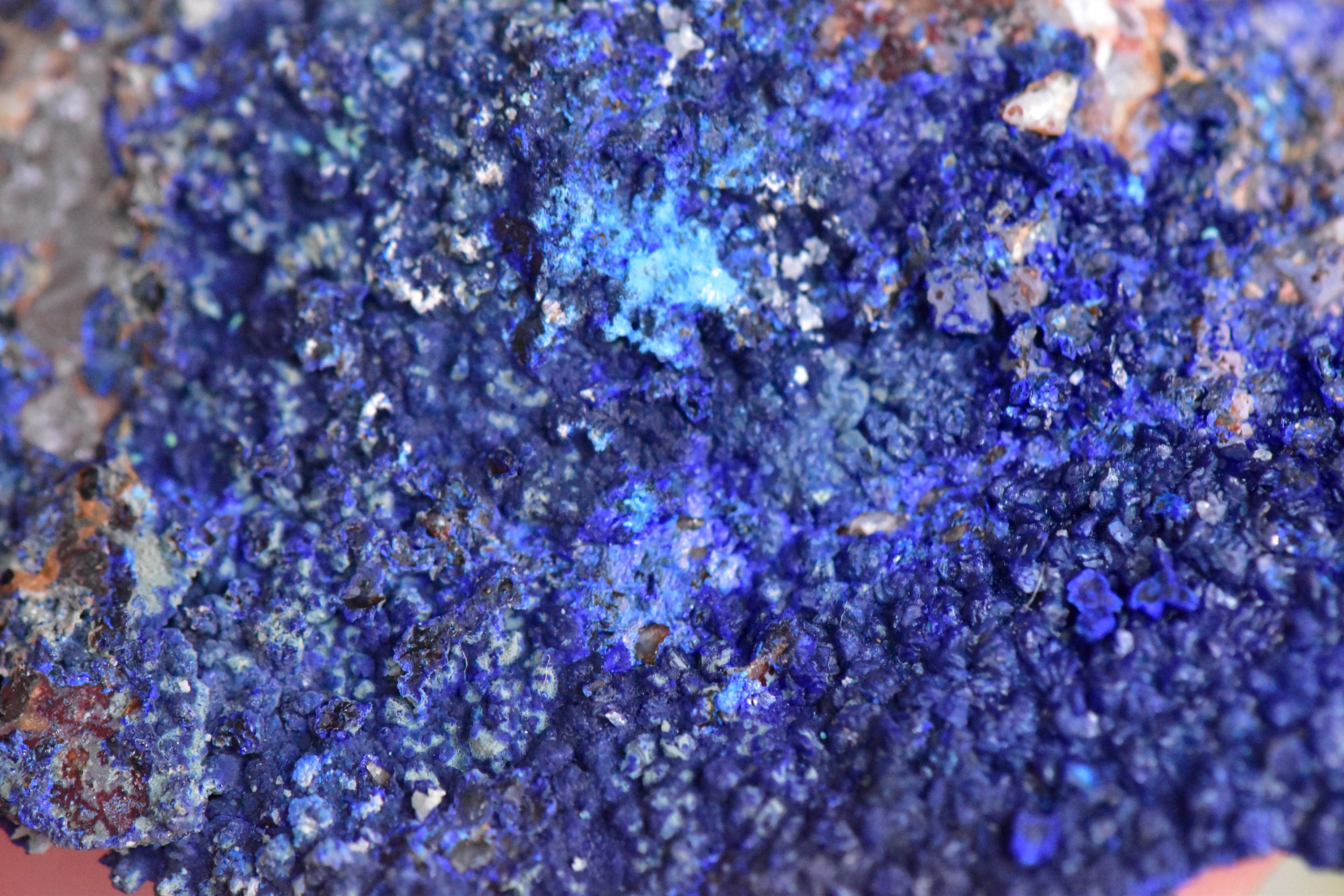 Azurite on Quartz matrix. Beautiful blue and brown mineral color ...