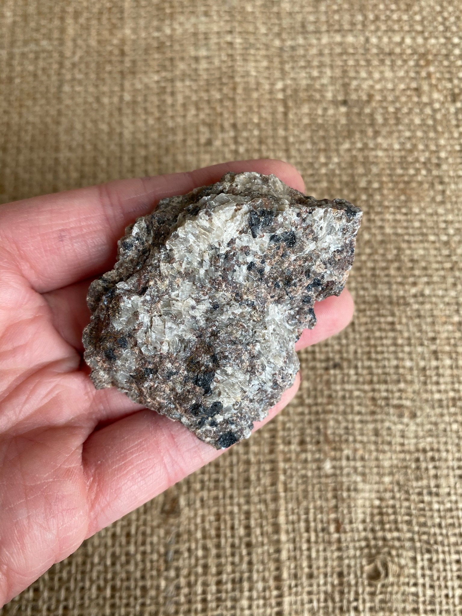 Super Fluorescent WILLEMITE, CALCITE, garnet and franklinite specimen ...