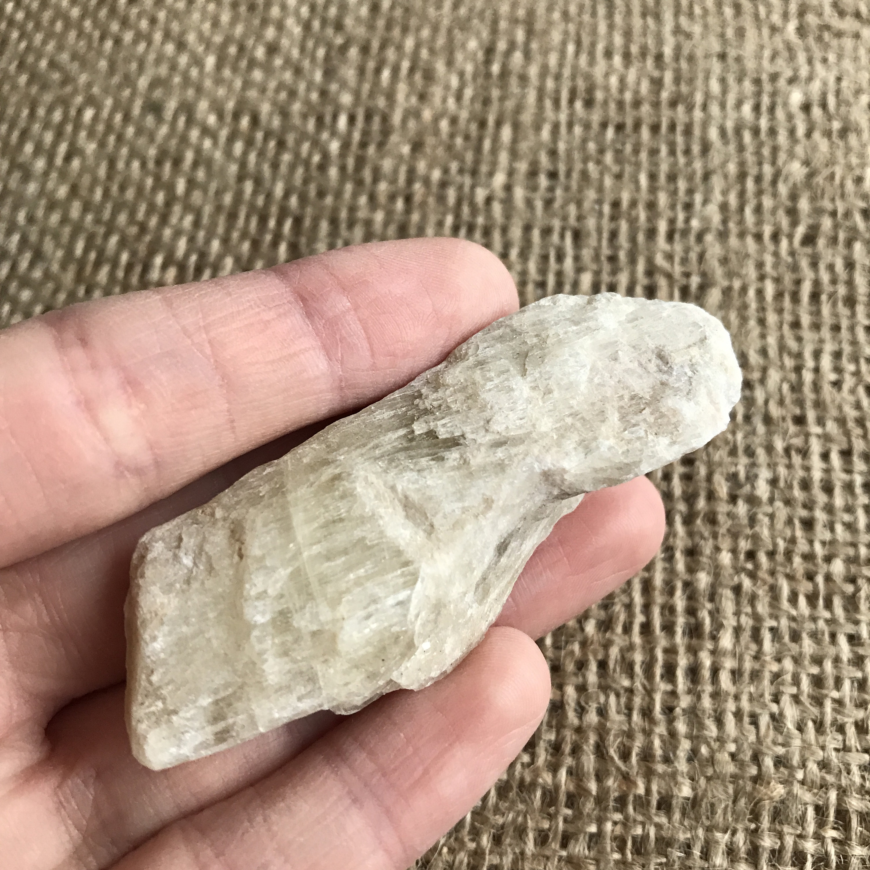 RARE Fluorescent HACKMANITE. *Tenebrescent* Rough unique crystal ...