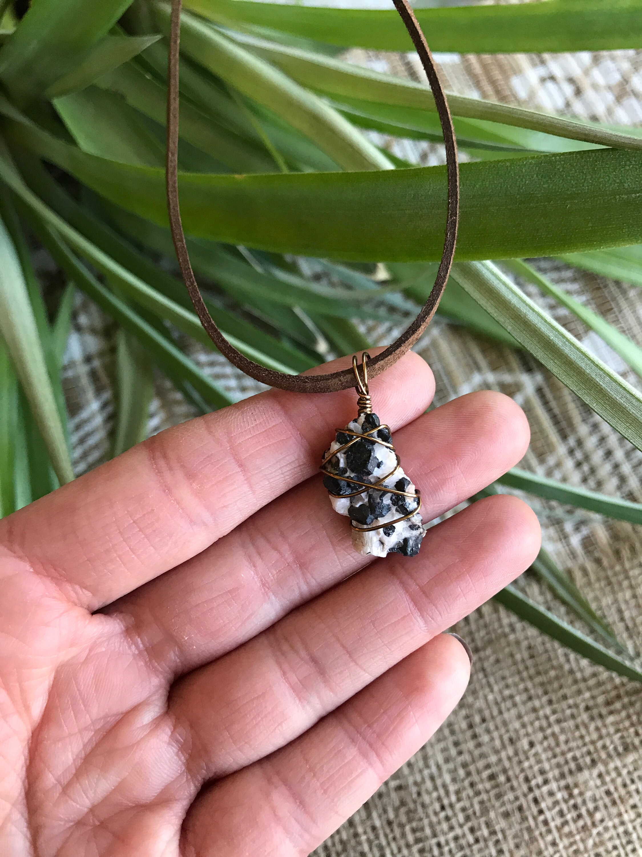 Fluorescent calcite, willemite and franklinite choker, wirewrapped ...