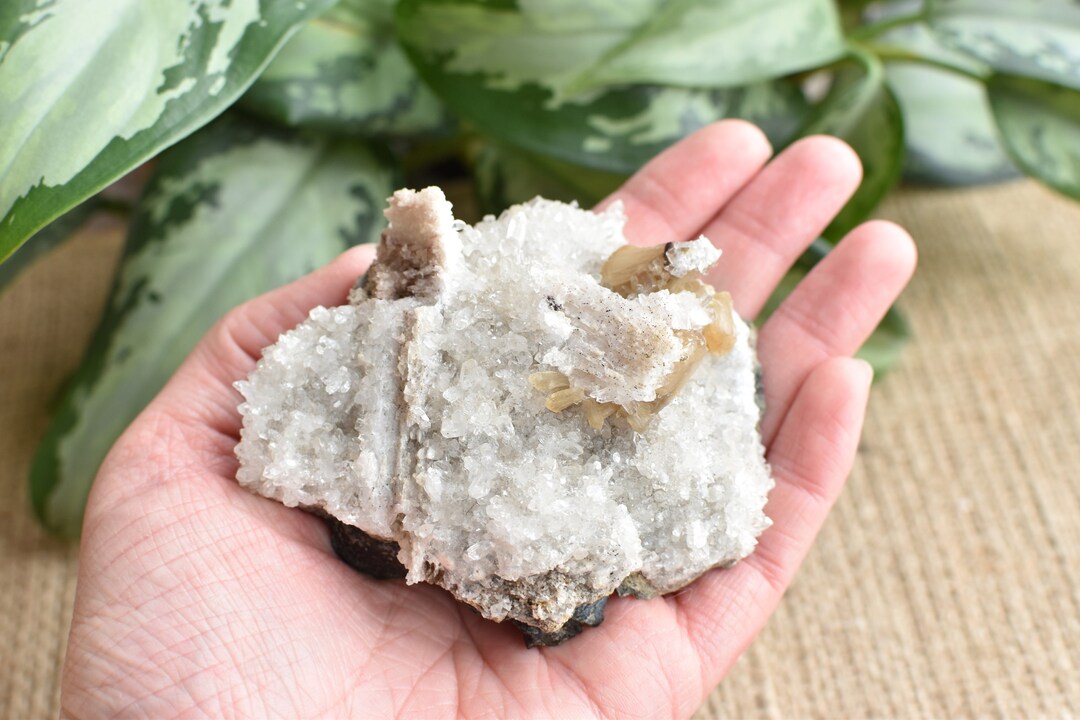 Stilbite on Quartz and Dogtooth Calcite Pseudomorph After Anhydrite ...