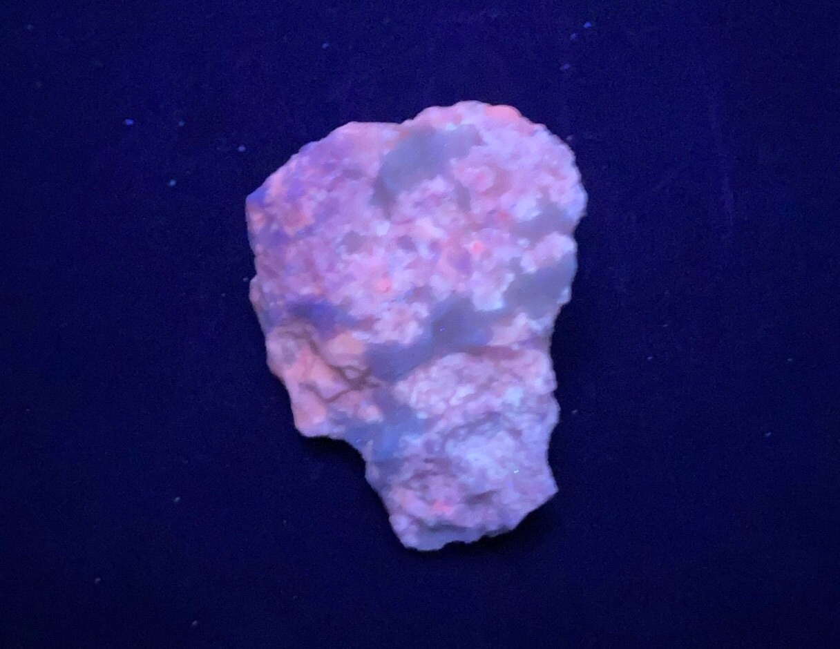 RARE Fluorescent HACKMANITE and Richterite.*Tenebrescent* Rough unique ...