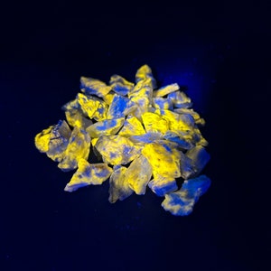 ONE X1 Fluorescent Scapolite & Prehnite Specimen - Yellow, Blue ...