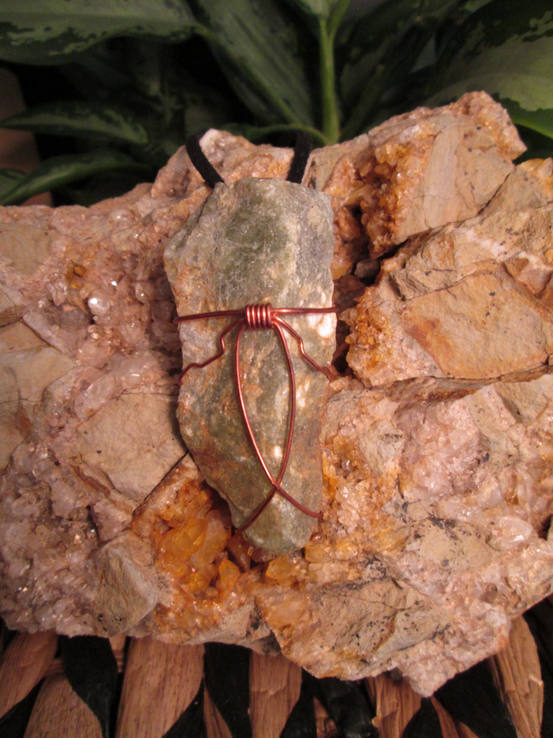 Serpentine/eastonite necklace