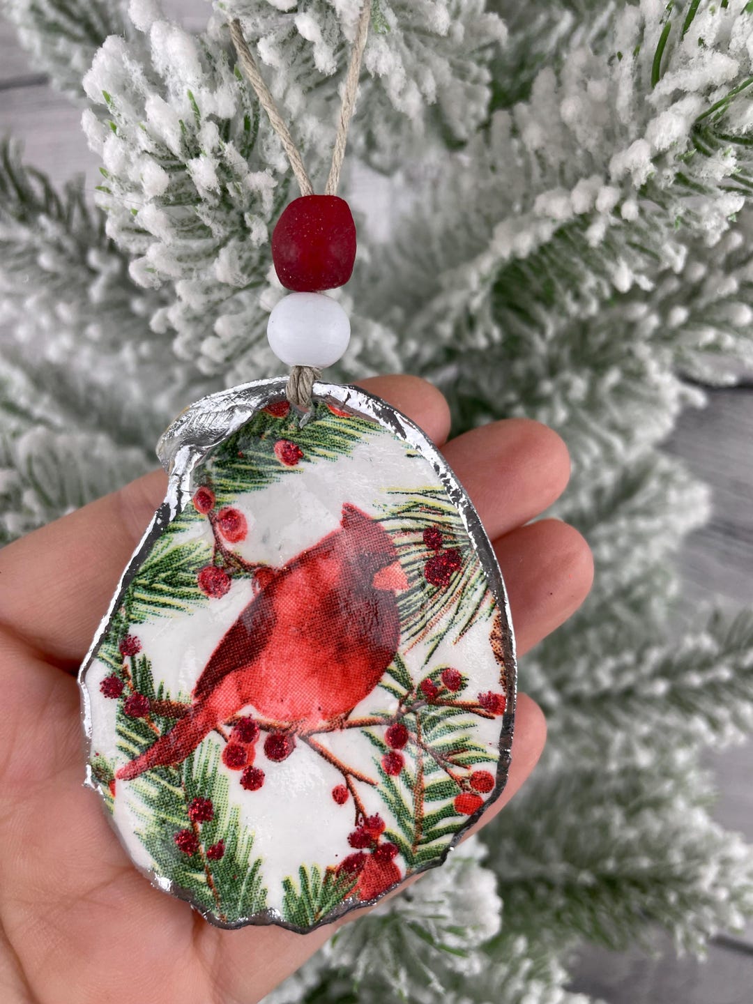 Red Christmas Cardinal Oyster Shell Ornament With Glitter and Silver ...