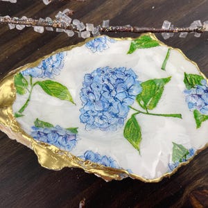 Blue Hydrangea Oyster Shell Ring Dish: Gold Leaf Epoxy Trinket Dish - Etsy