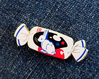 White Rabbit Enamel Pin - Alice in Wonderland Rabbit Clock Pin - Etsy