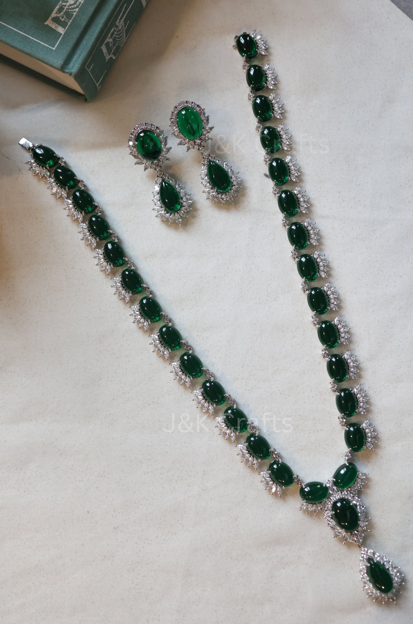 Emerald Green Necklace Set Victorian Green Necklace Set Contemporary ...