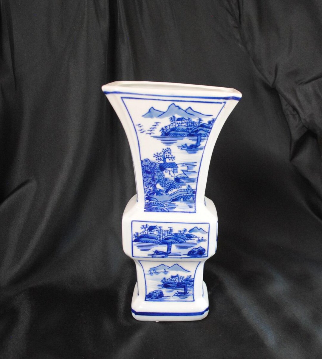 Ashley Belle Porcelain Vase - Blue Willow Design - Etsy