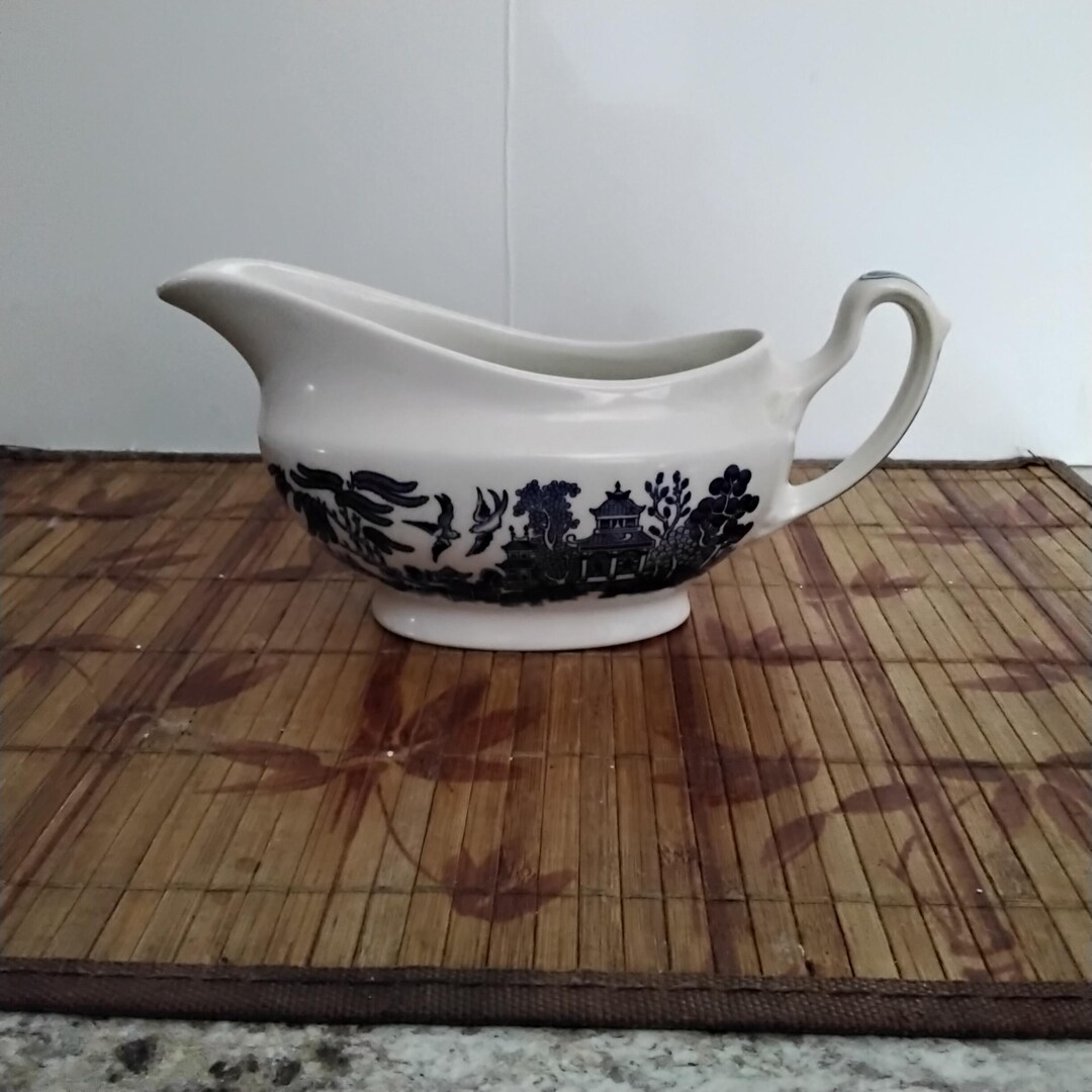 Vintage Churchill Blue Willow Gravy Boat - Etsy