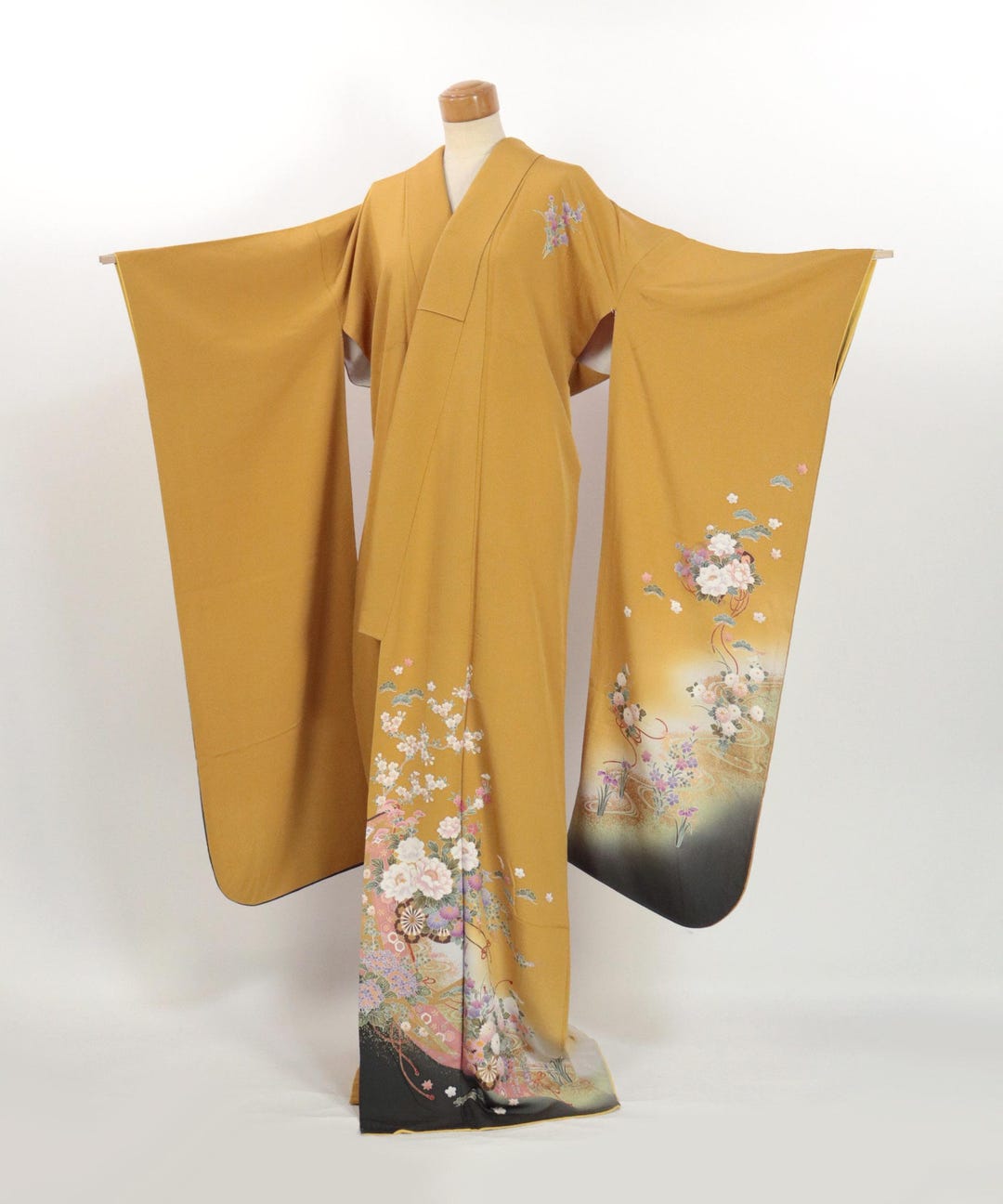 Kimono / Japanese Vibrant Mustard Silk Furisode Genjiguruma Patterns ...