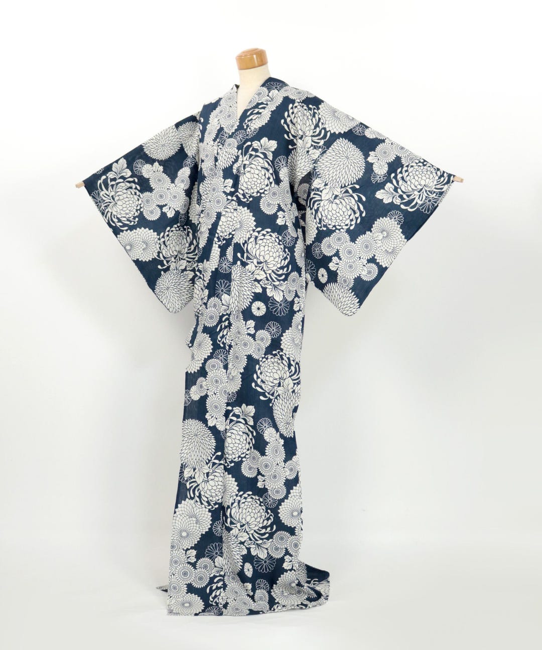 Kimono / Floral Cotton-linen Yukata for Summer Festivals & Decor ...