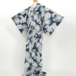 Kimono / Floral Cotton-linen Yukata for Summer Festivals & Decor ...