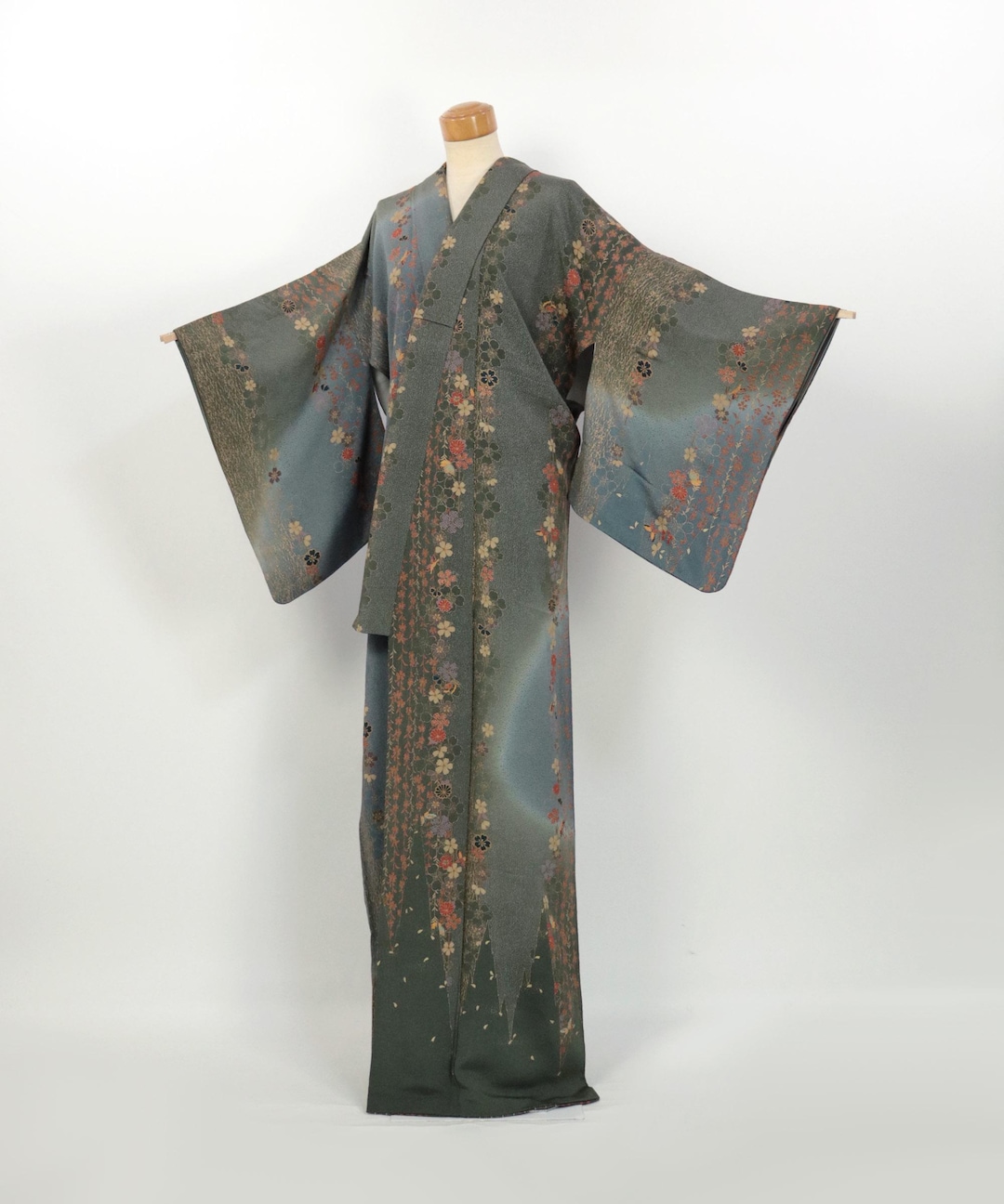 Kimono / Japanese Romantic Taisho-style Homongi With Sakura Yuzen ...