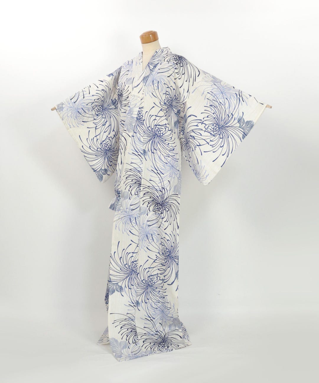 Kimono / Floral Cotton-linen Yukata for Summer Festivals & Decor ...