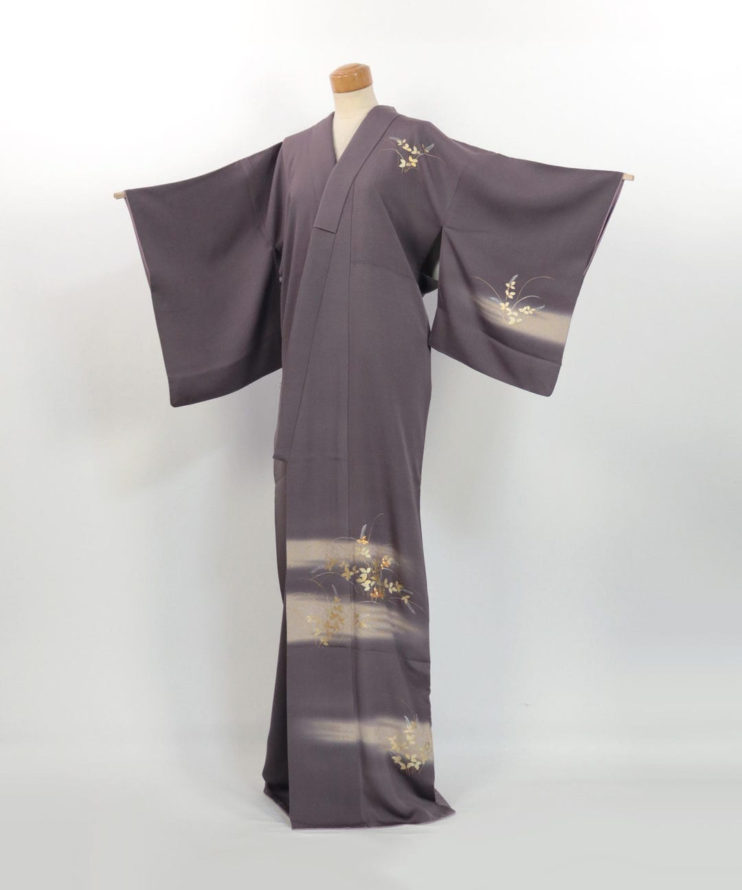 Kimono / Japanese Elegant Silk Homongi Yuzen-dyed Botanical Patterns ...