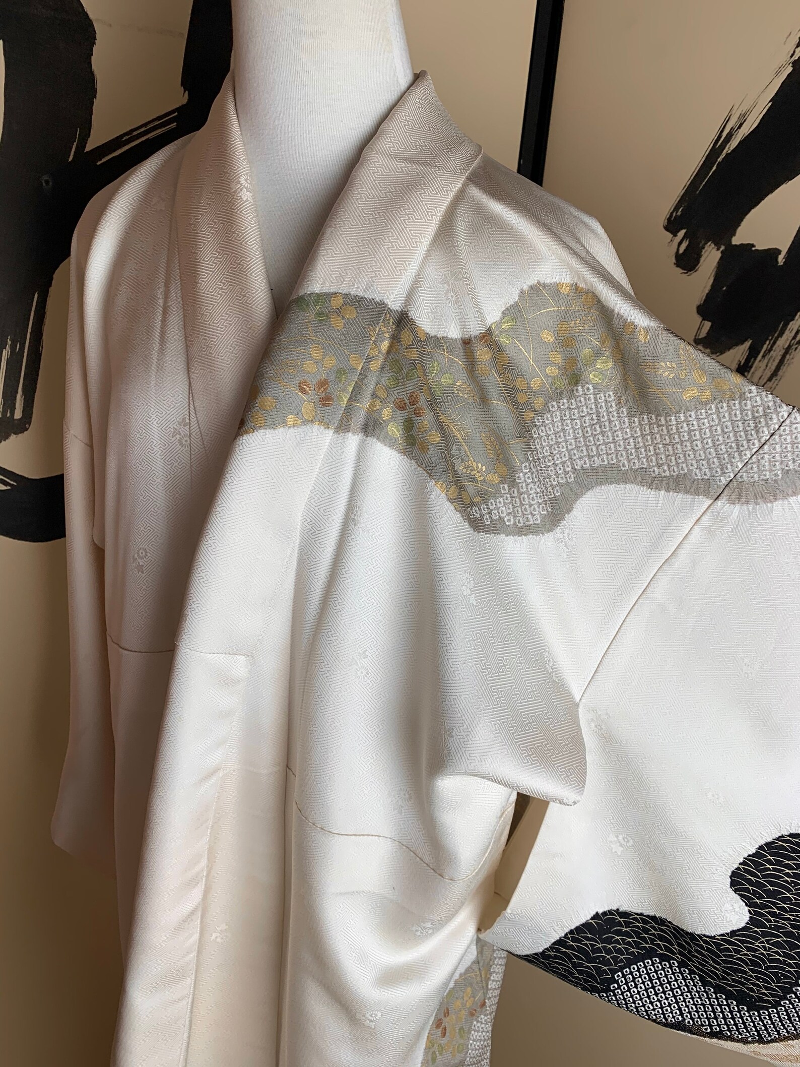 Japanese B041902 Elegant White Homongi Kimono Vintage | Etsy