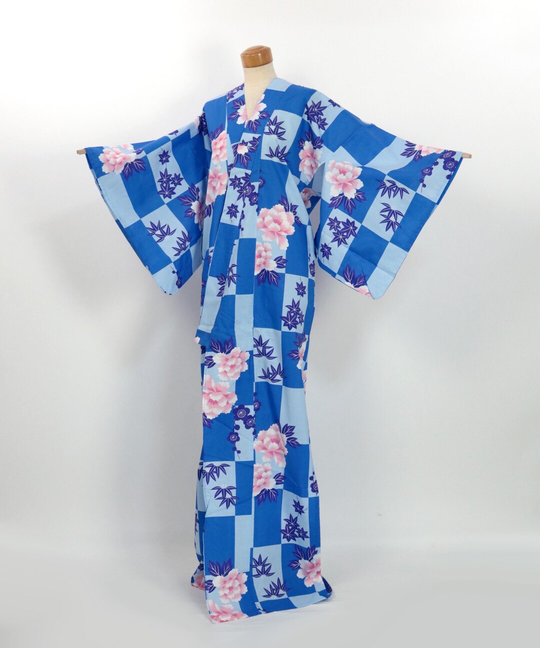 Kimono / Japanese Very Cute and Cool Cotton "yukata" Summer Kimono ...