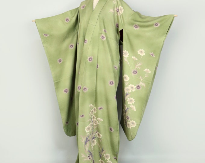 Kimono / Elegant Floral Patterns Japanese Vintage Furisode / Dress ...