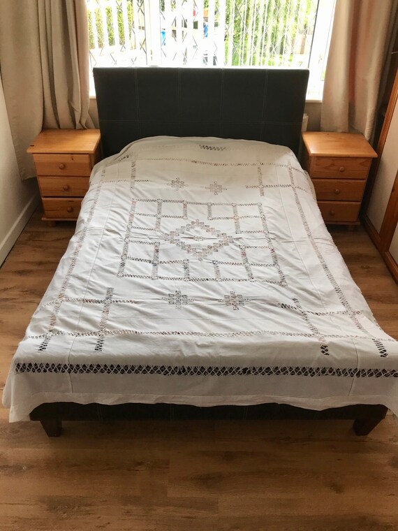 Victorian Linen Bedspread Throw Drawn Work Lozenge Panels - Etsy UK