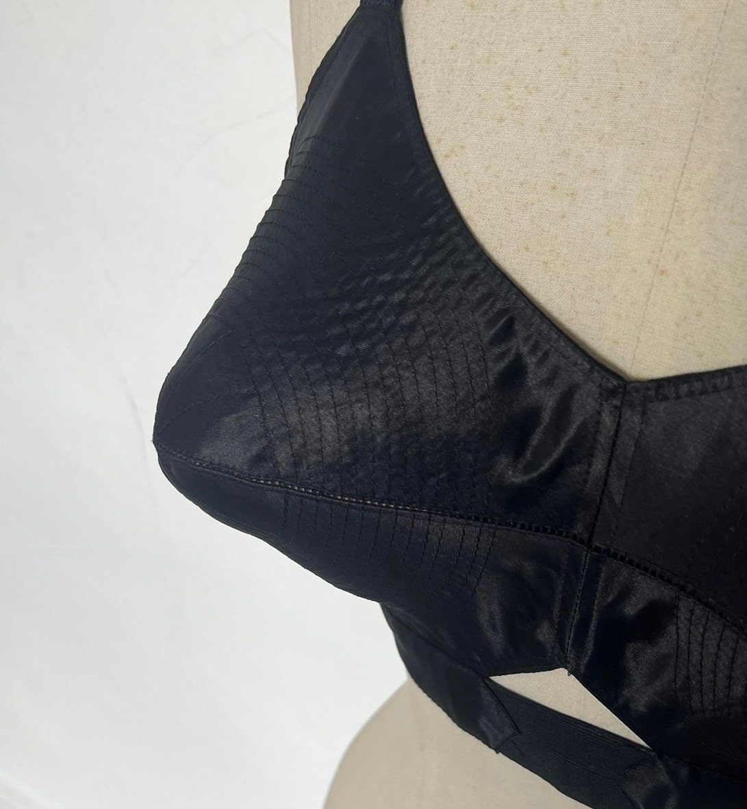 Vintage 1950s Bra Conical Bullet Foundation Garment Reinforced Seams 38 ...