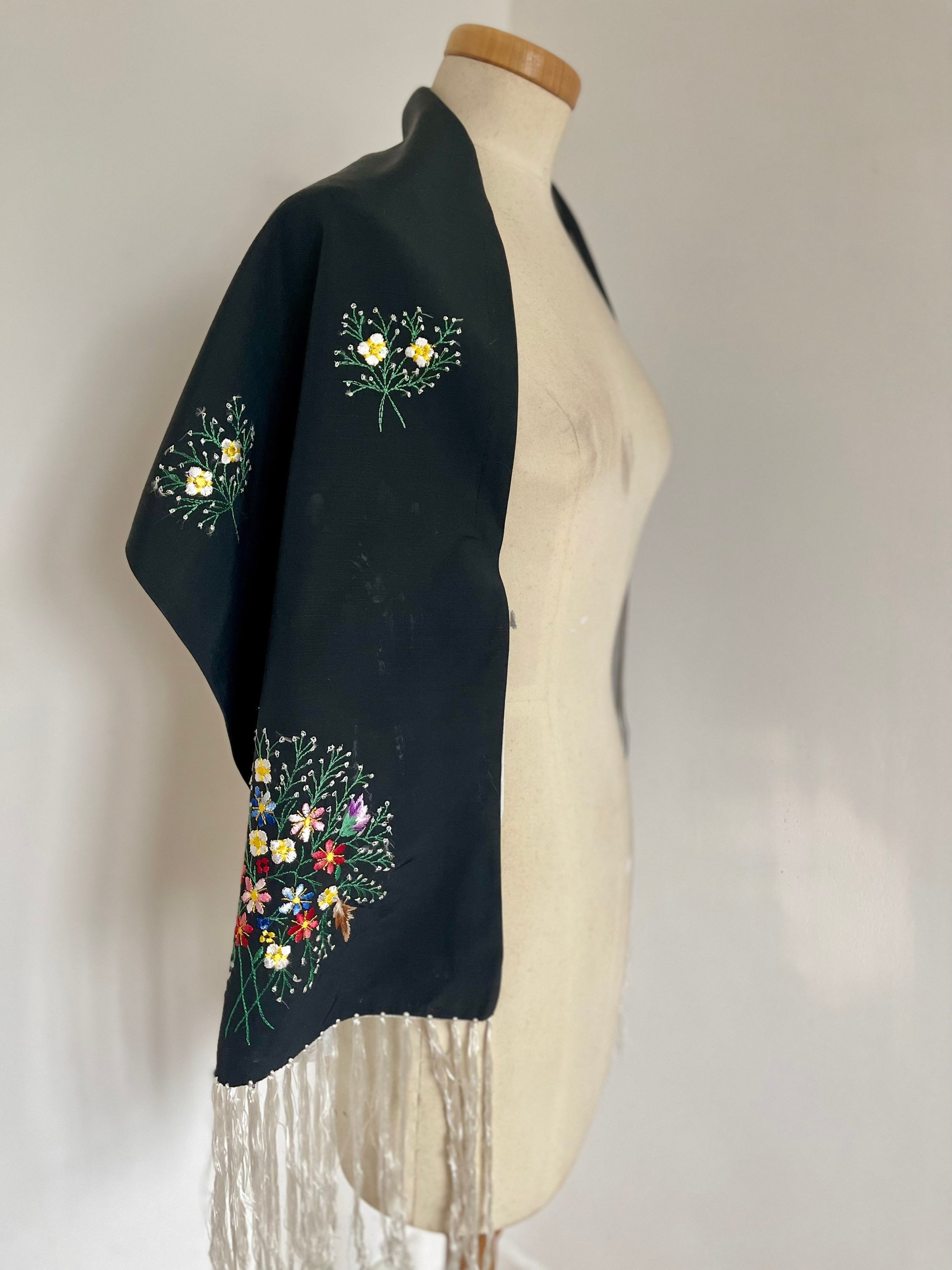 Antique 1800s Shawl Wrap Black Silk Taffeta Pure Champagne Silk Lined ...